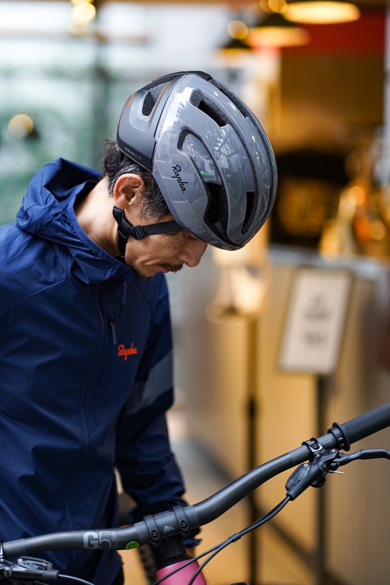 Rapha Japan on Twitter: "【🤳ラファ プロダクト レビュー Vol.45⛑️】 本日のプロダクトレビューは、昨夜発売されたばかりの「ラファ+POC」の最新ヘルメット2 ...