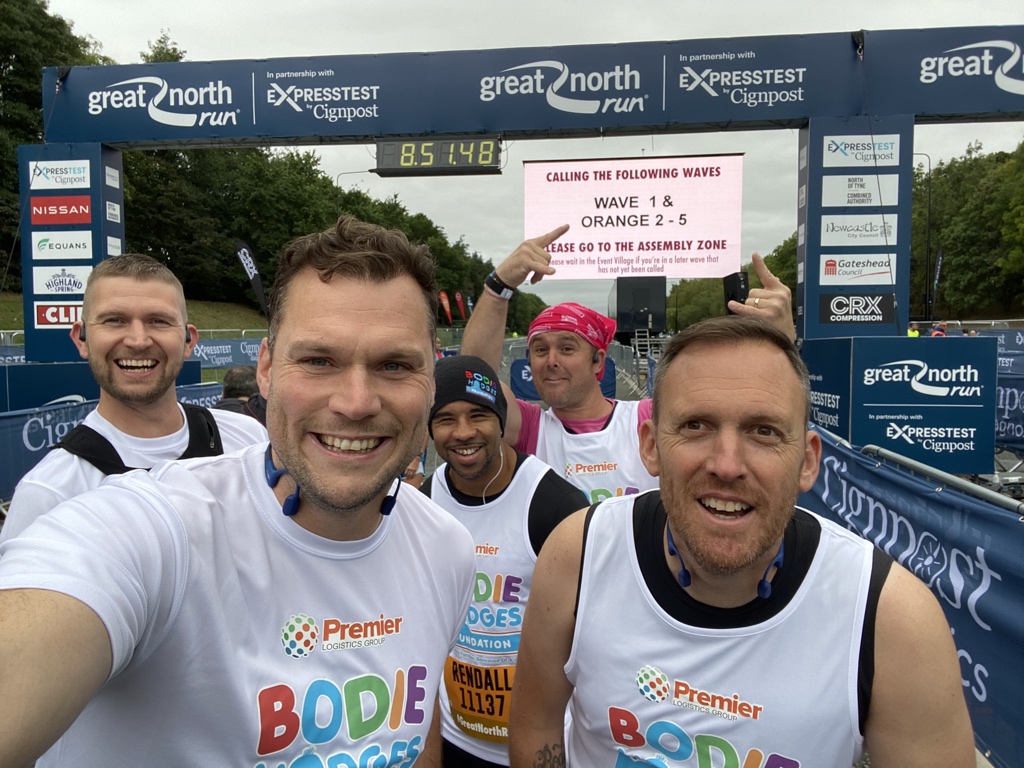 Ian Stringer on Twitter: "Selfie timmeeeeeeee. What a privilege to run for @Bodie_Hodges at # ...