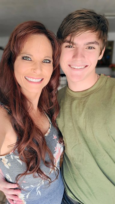 TW Pornstars - Syren De Mer. Pictures and videos from Twitter.