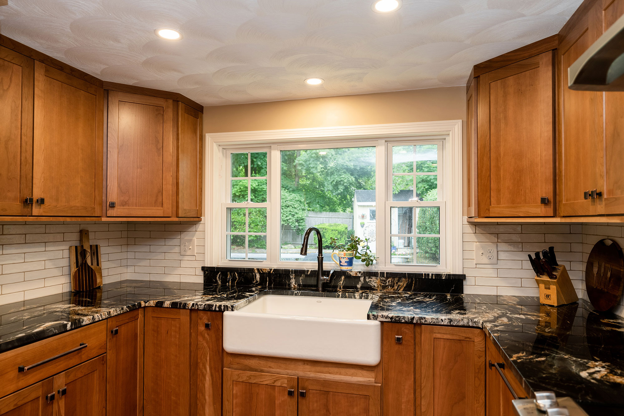 Black Granite Countertops Oak Cabinets