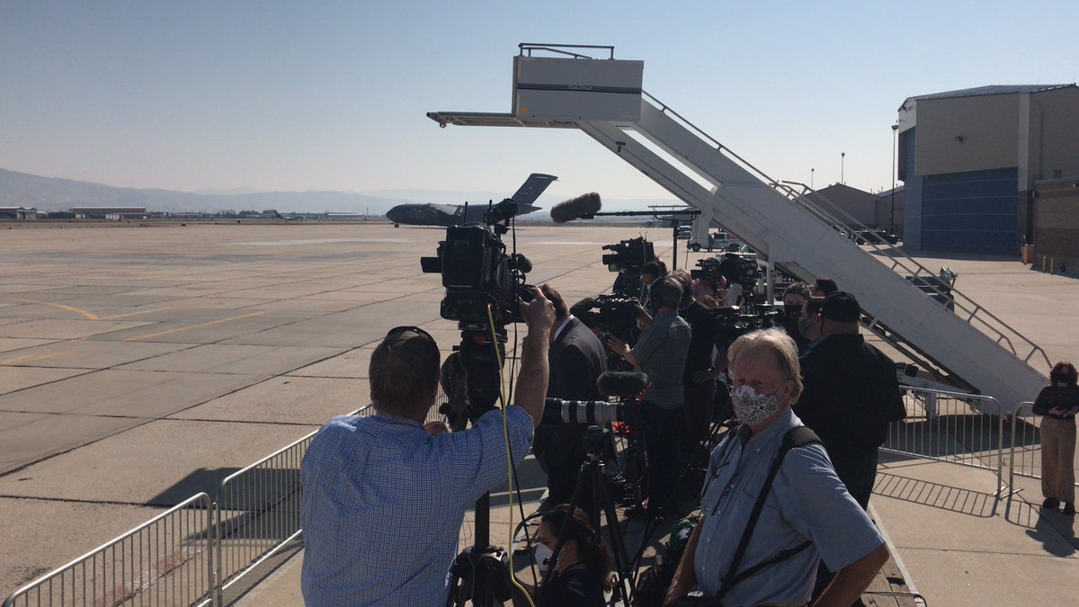 Emma Epperly on Twitter: "If you look closely you can see the @NIFC_Fire campus tower directly ...