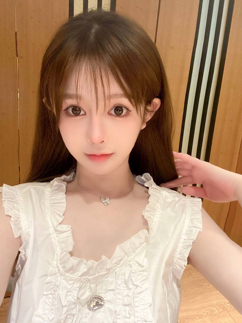 ☺️喜欢天空的小女孩😁 on Twitter: "😻武汉 😻00 168 41kg 🐻D 😻在校生 小清新 😻皮肤白 🐻大 😻联系方式请看主页@7P5D7e7hSj1ux3n https ...