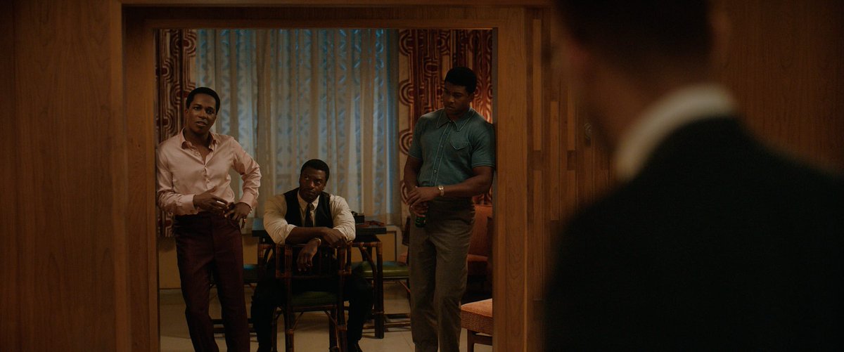 Criterion Collection's Threads – Thread Reader App