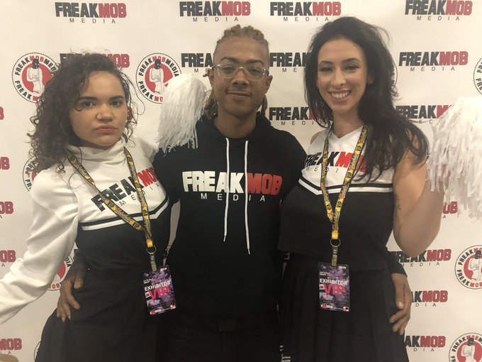 TW Pornstars - FREAKMob Media. The most liked pictures and videos from Twitter for all time. Page 7