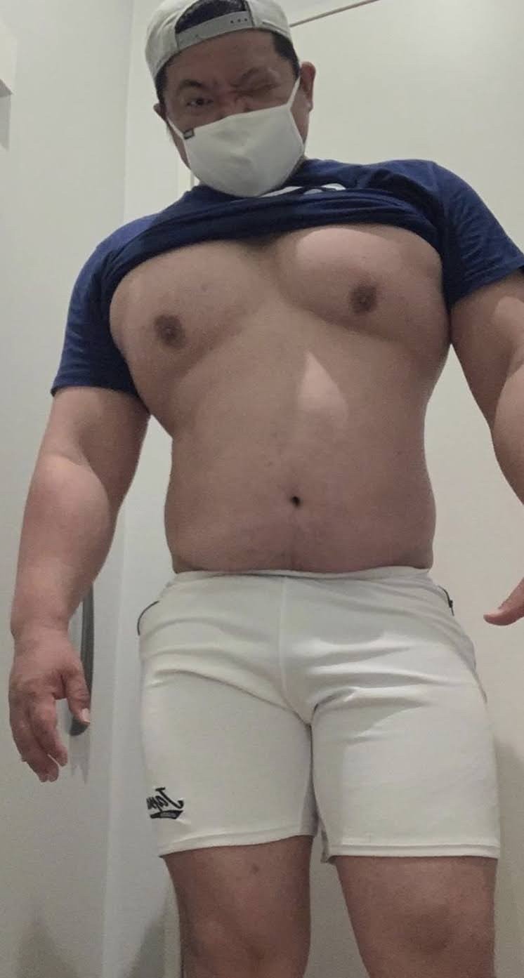 beefymuscle.com on Twitter: "Damm sexy! #beefy #massive #musclehunk https://t.co/Oojza3vVJZ…