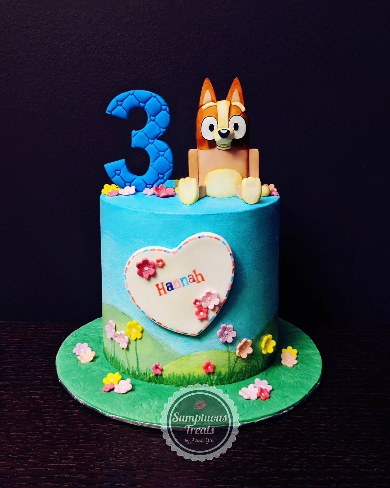 Sumptuous Treats on X: Bluey Themed Bingo Cake #blueybingo #bluey🐥 ...