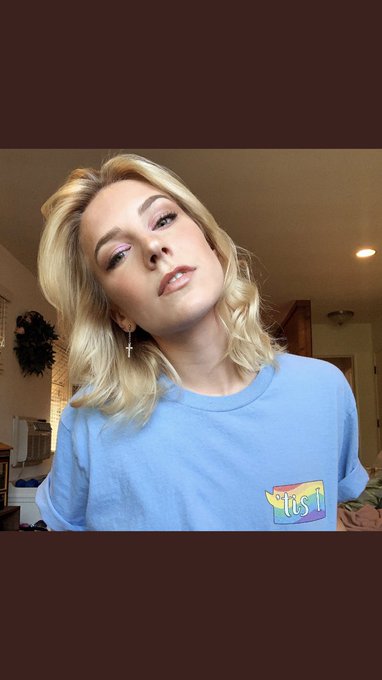 Courtney Miller's Birthday Celebration | HappyBday.to