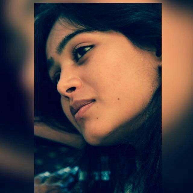 Mrunal Dusanis Without Makeup