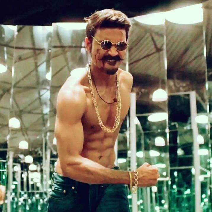 Dhanush Six Pack Photos
