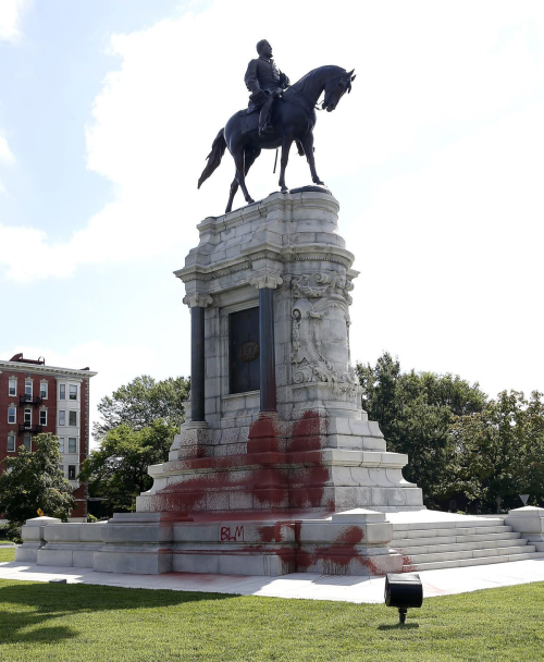 A thread written by @doctorow: "compilation of defaced racist monuments ...