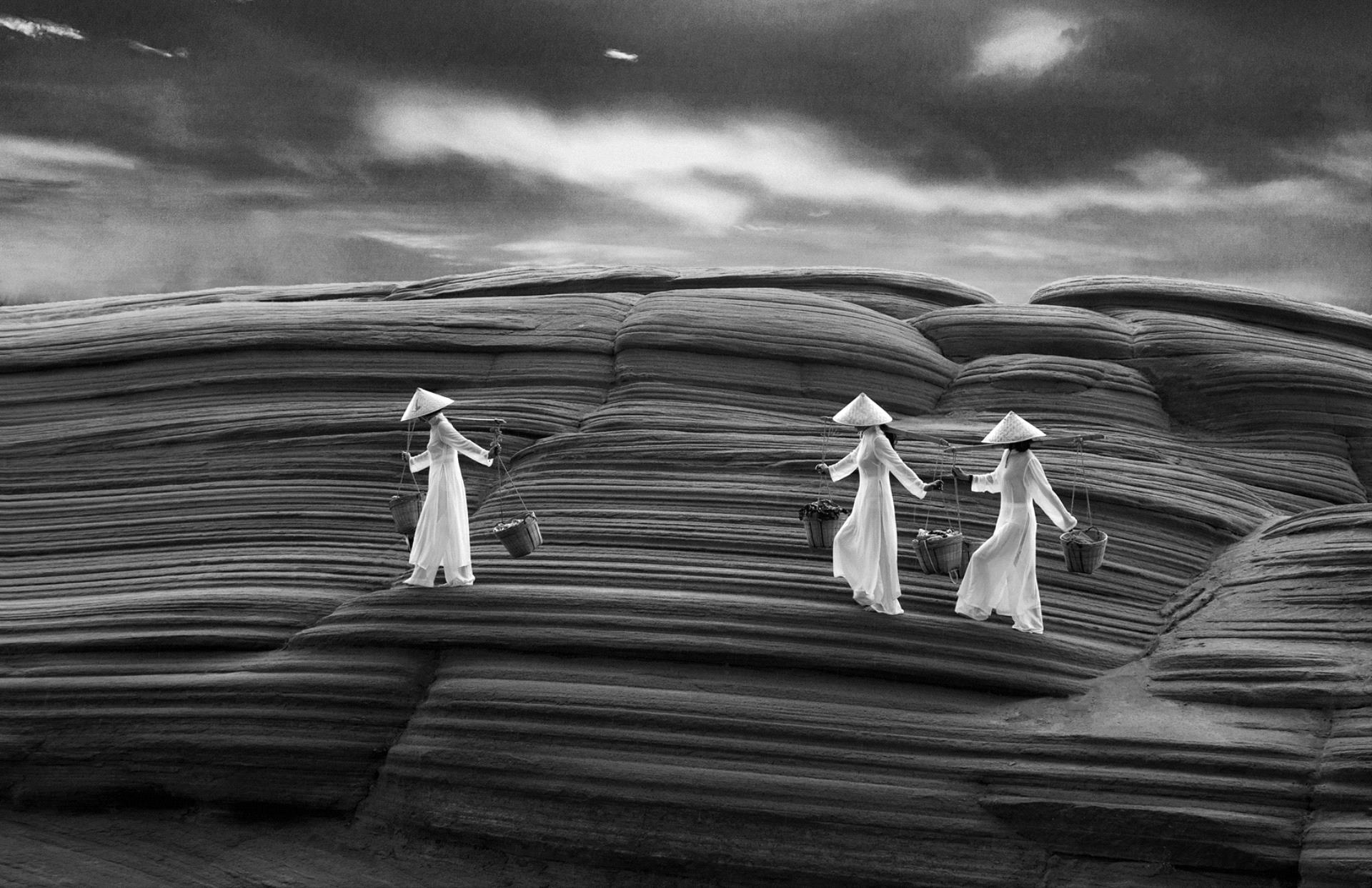 Noirflyer on Twitter: "Ruixiang Jiang…