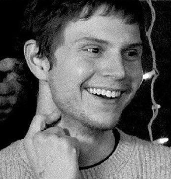 Evan Peters Smiling