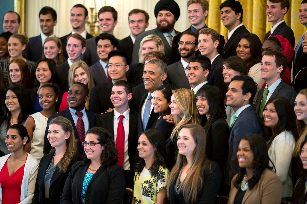 A tale of two Presidential intern pics - Democratic Underground