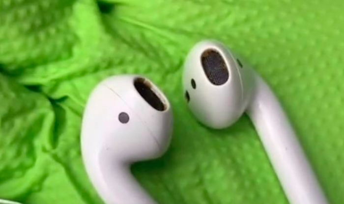 Hack shows how to properly clean headphones - and the results are gross ...