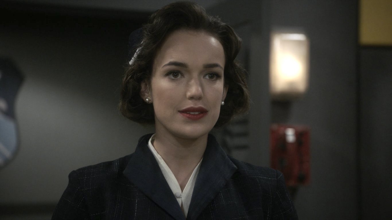 Jemma Simmons Actress 60 Photos - Moonagedaydream.film