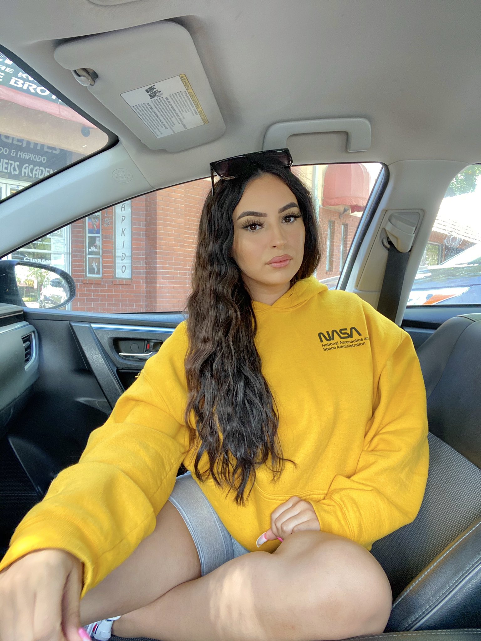 Julia Nicole 🇩🇪🇲🇽 on Twitter: "iced latte 💛☕️ >>> https://t.co/FAOSv2qvTJ" / Twitter