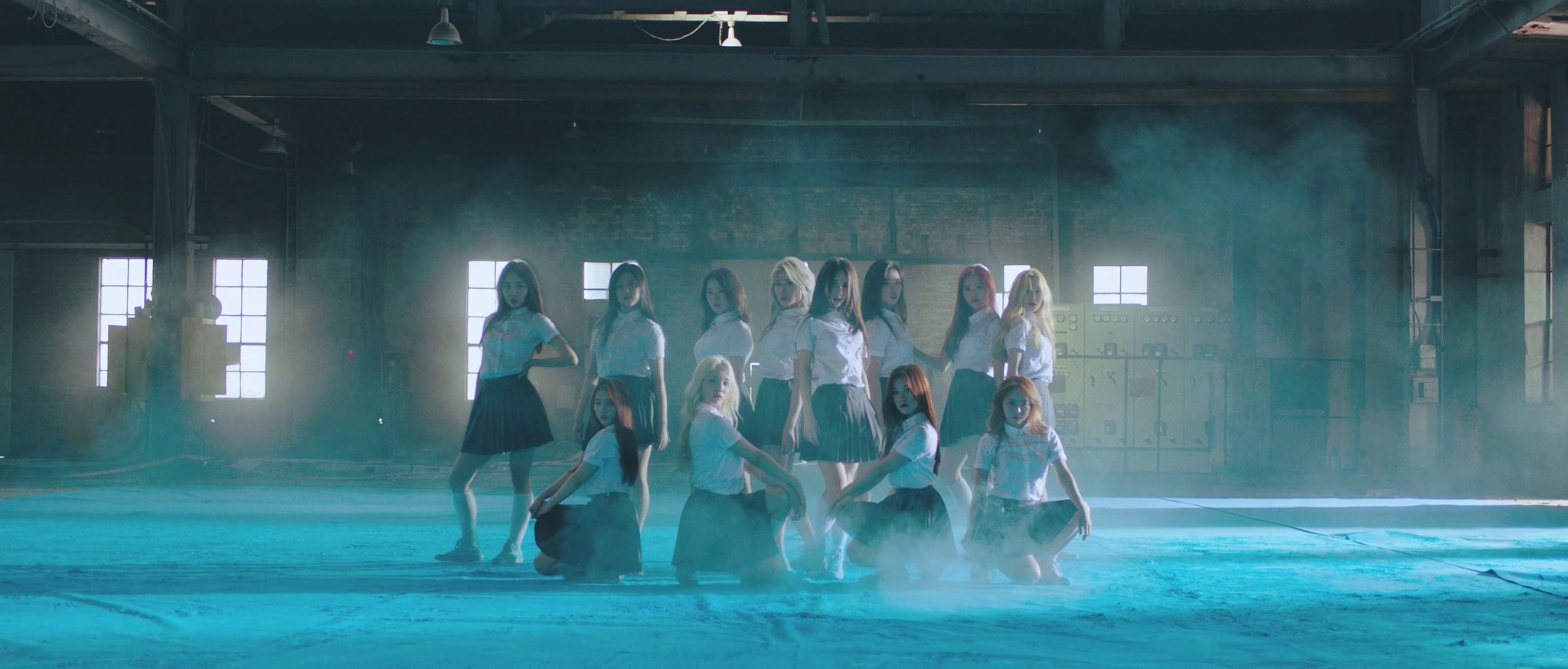 LOONA THE MV on Twitter: "[THREAD] Curiosidades super aleatórias sobre os MVs do LOONA. https ...