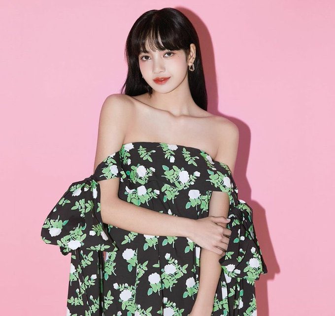 Lisa Collar's Instagram, Twitter & Facebook on IDCrawl