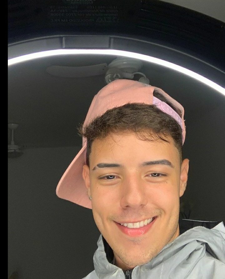 Kevin Mello's Instagram, Twitter & Facebook on IDCrawl