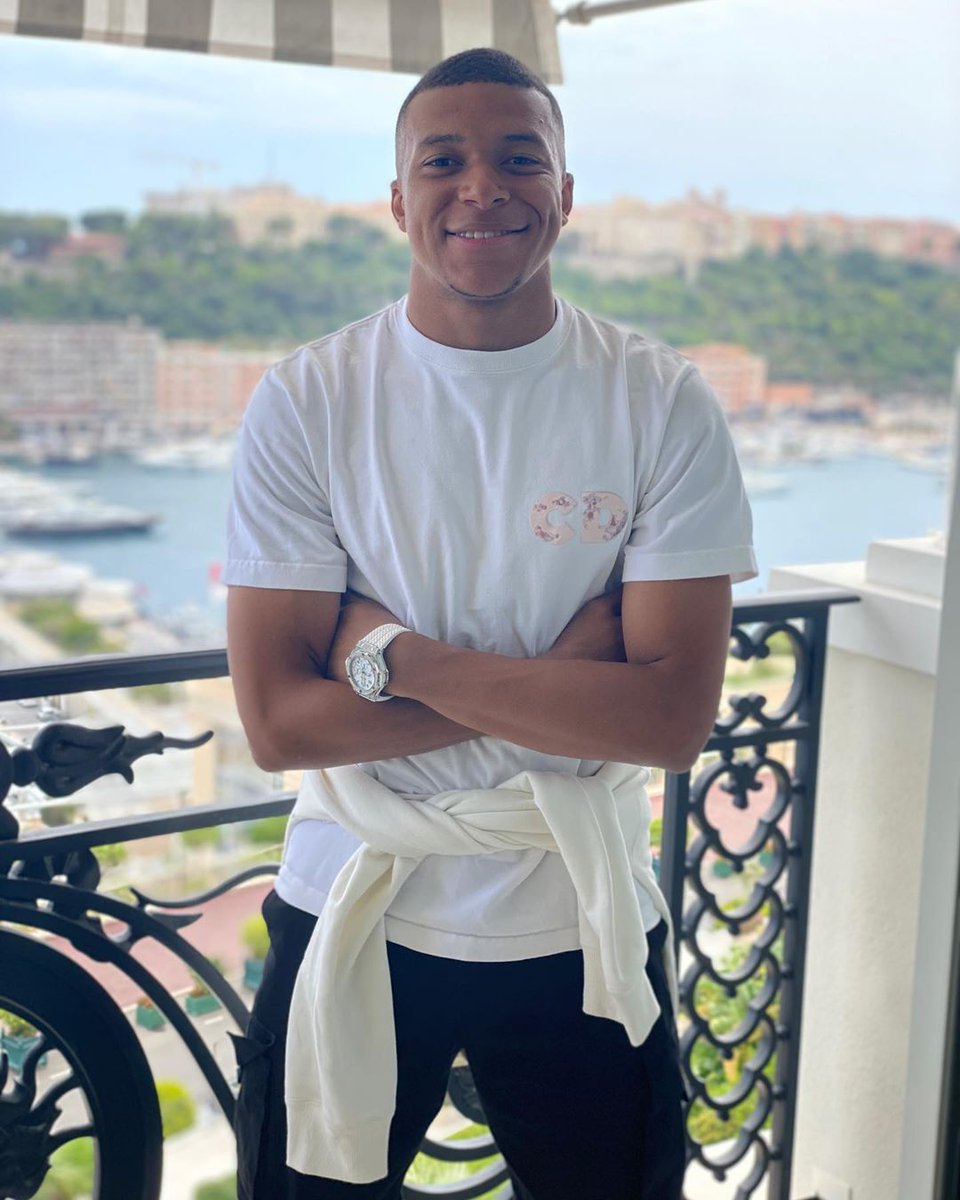 Ahead of returning to training with PSG_English later this week ...