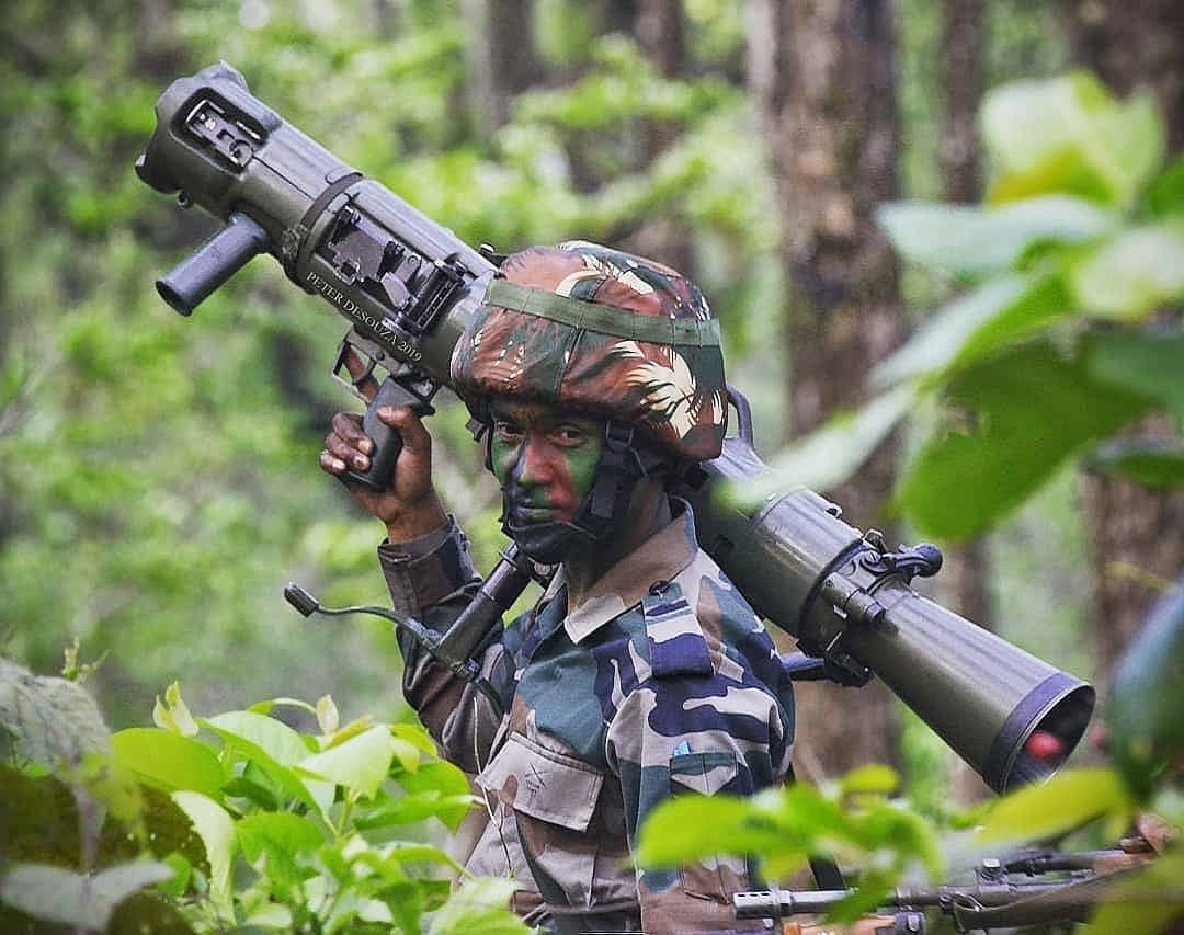 Indian Soldier With Gun Hd