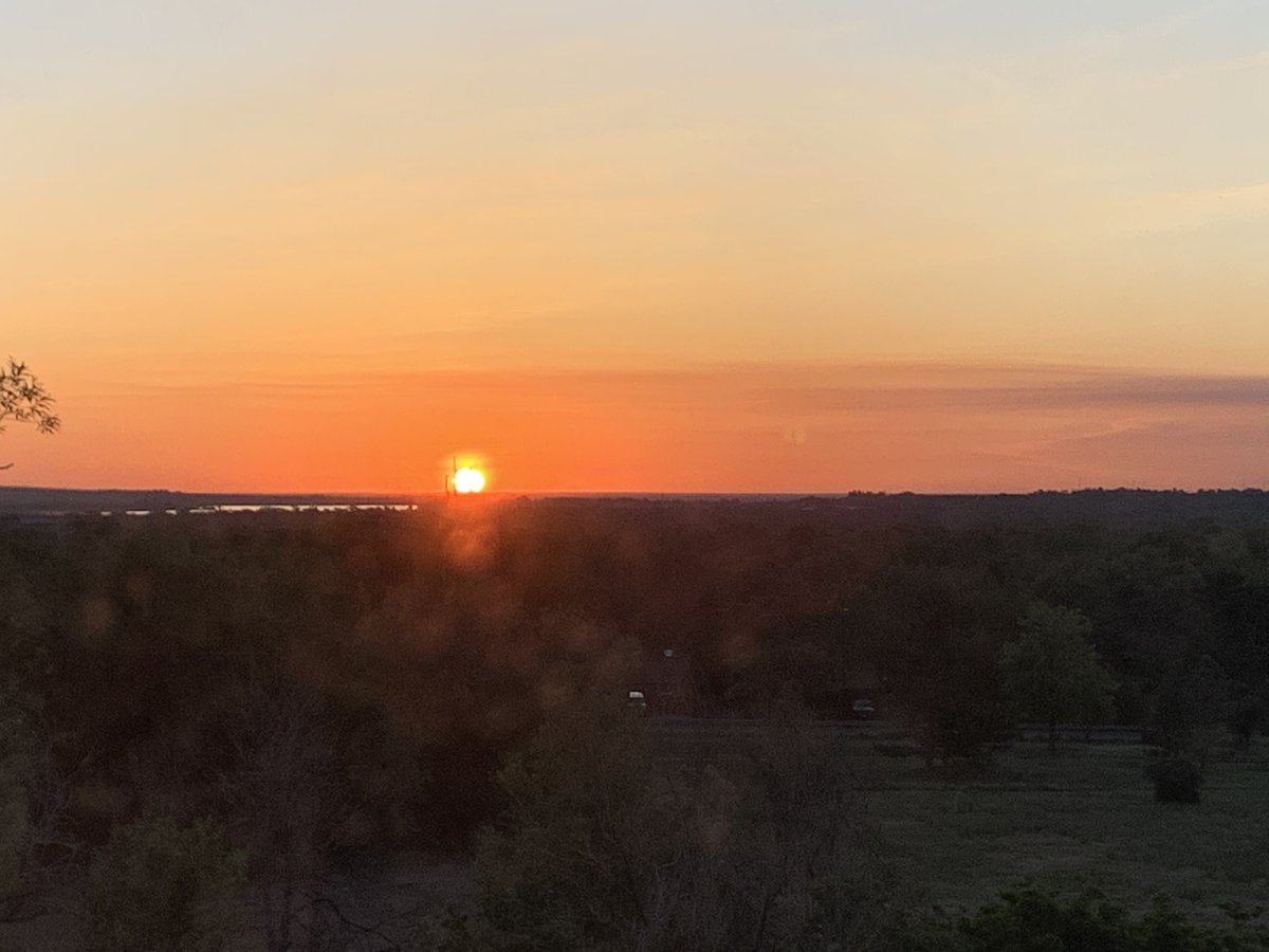 Good morning, Colorado! A little elevated smoke/haze in the air today ...