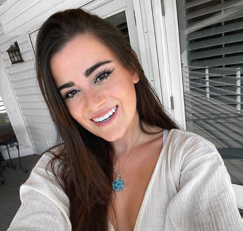 cloecouture : Latest news, Breaking news headlines | Scoopnest