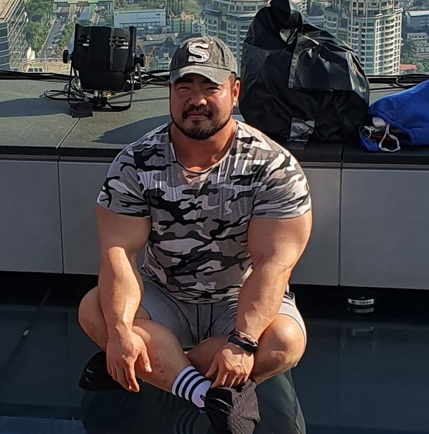 beefymuscle.com on Twitter: "More beefy muscles: http://beefymuscle.com #beefy #massive #musclehunk"