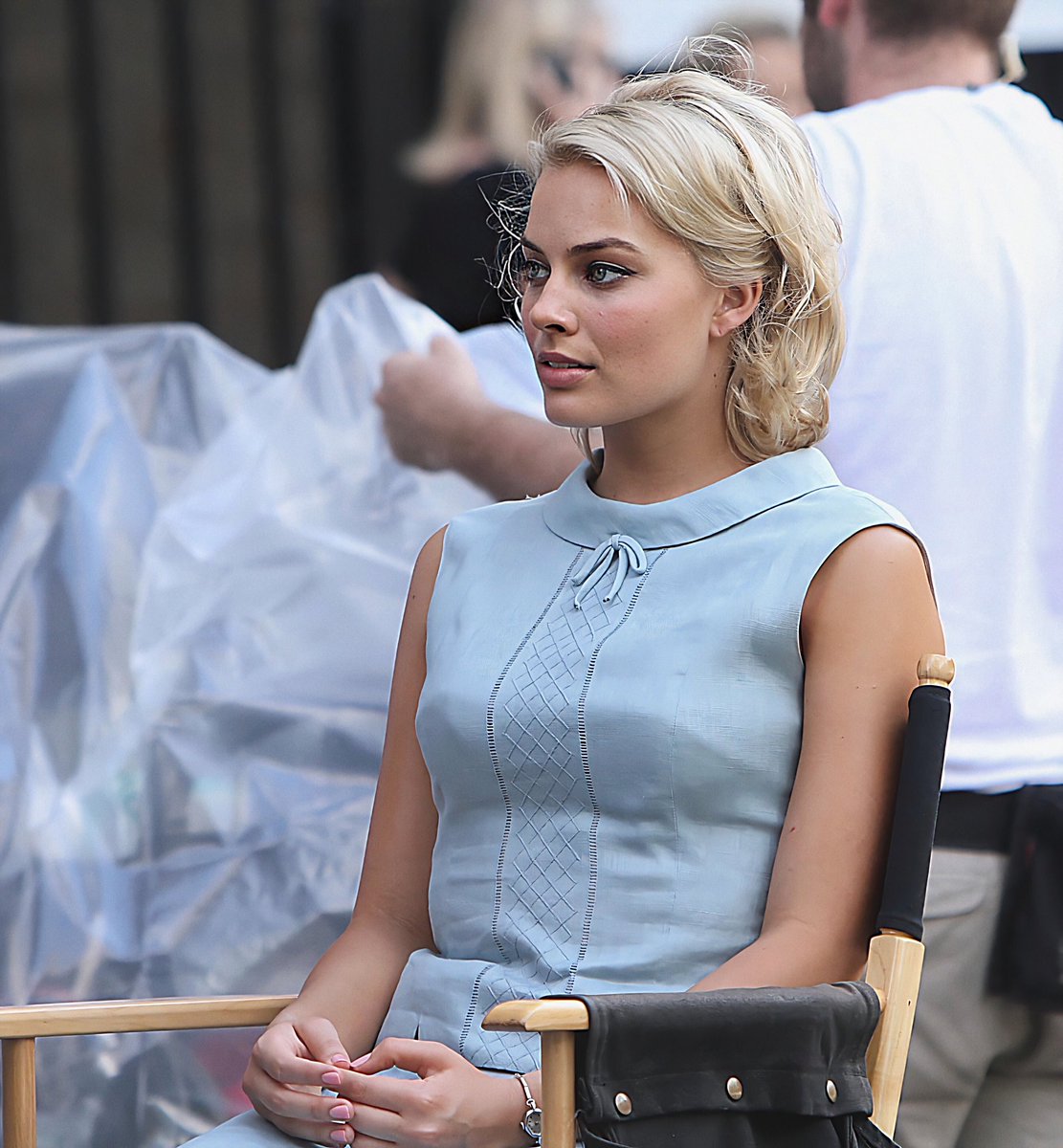 Margot Robbie Pan Am Wedding Dress