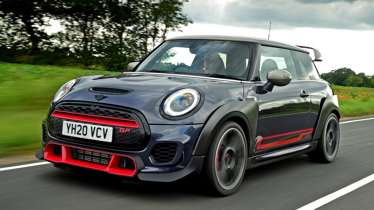 REVIEW: The new MINI JCW GP is the brand’s fastest ever hatch, but it's ...