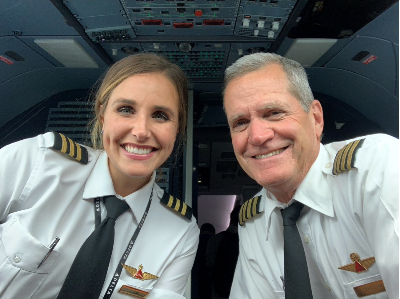 Delta Airline Pilot Uniform Wisconsin Pilot Returns To Oshkosh, EAA