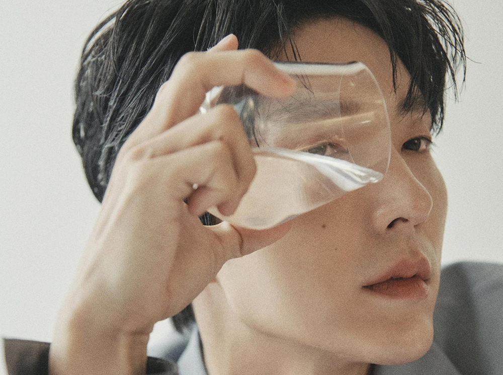 Lee Jun Ki reveals he and co-star Moon Chae Won have opposite ...