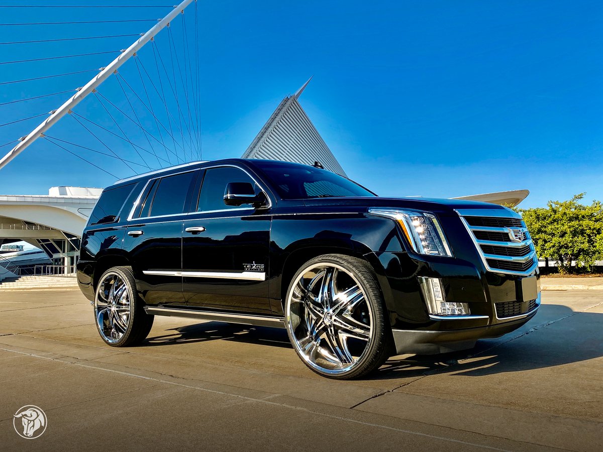 Escalade With 28 Inch Rims