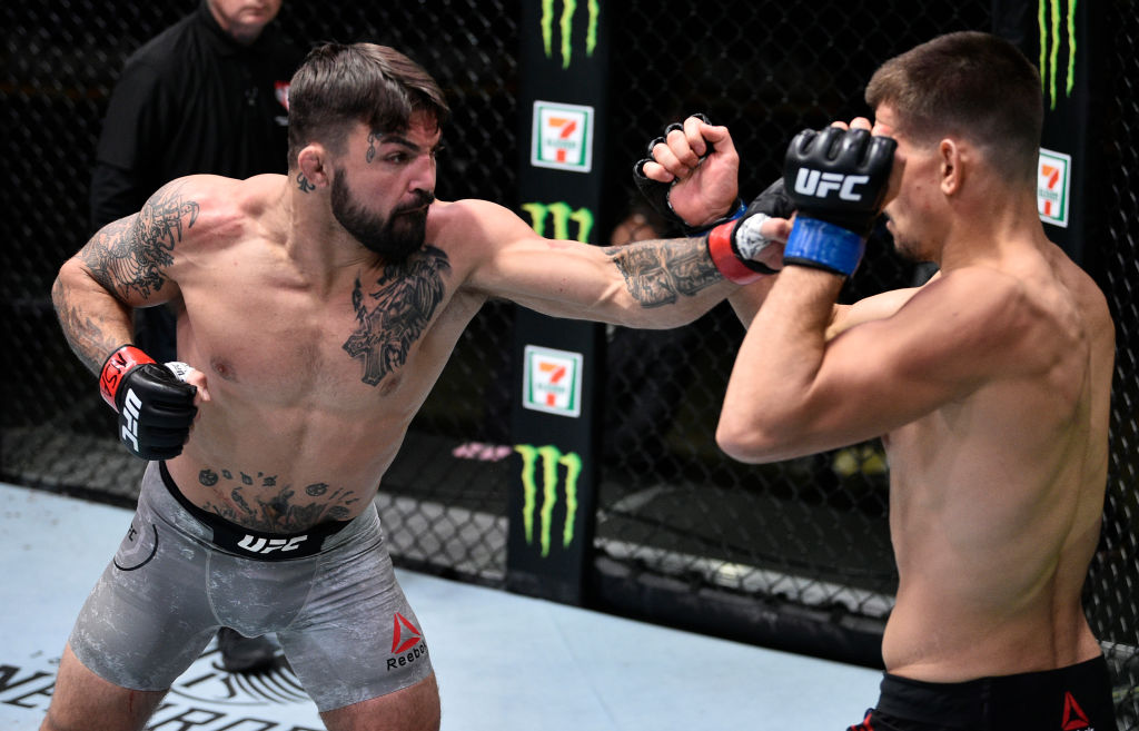 Mike Perry snaps a 2-fight losing streak with his win over Mickey Gall ...