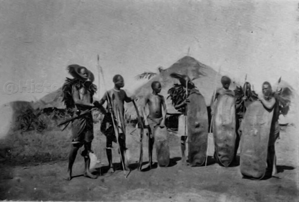 H i s t o r yK E @HistoryKE Timeline, The Visualized Twitter (Analytics)