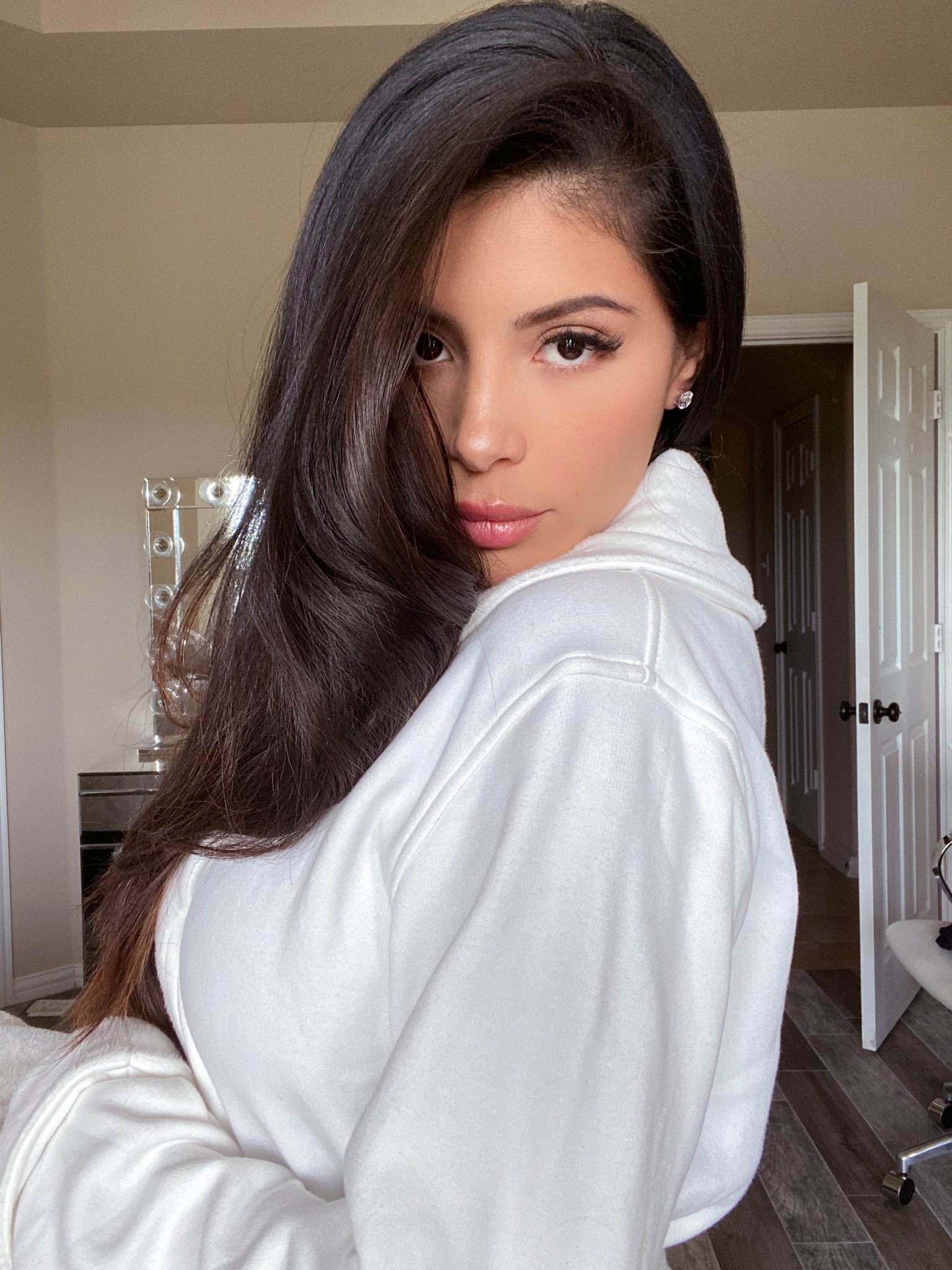 Tw Pornstars 2 Pic Skyler Lo Twitter Pouty 🦋 203 Am 29 Jun 2020