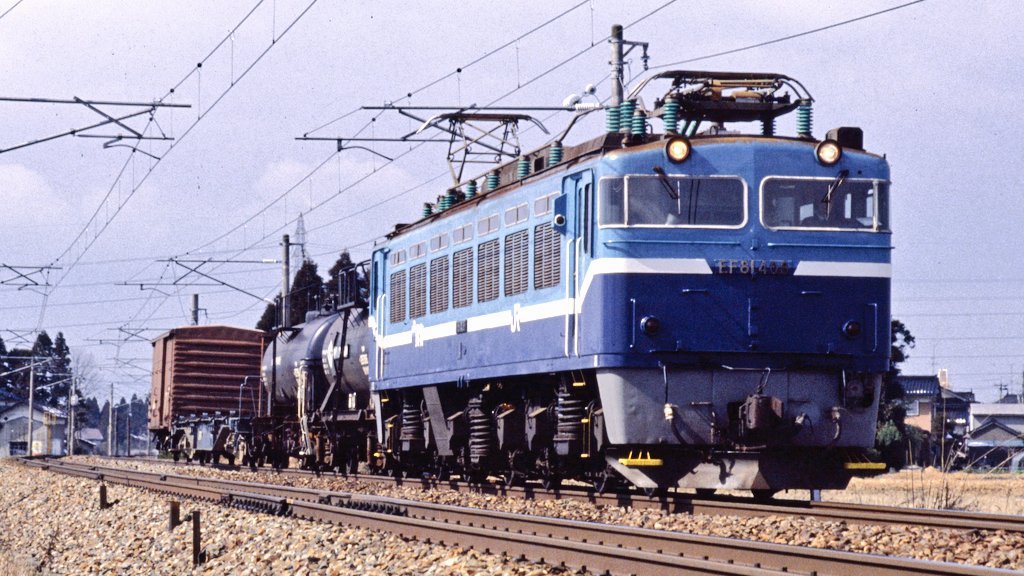 かた44たか on Twitter: "#EF81 #KATO #九州支社試験塗装 昔製作したEF81 408 ポイントはナンバープレート自作 メーカーズプレートと小倉工場改造銘板 TOMIX ...