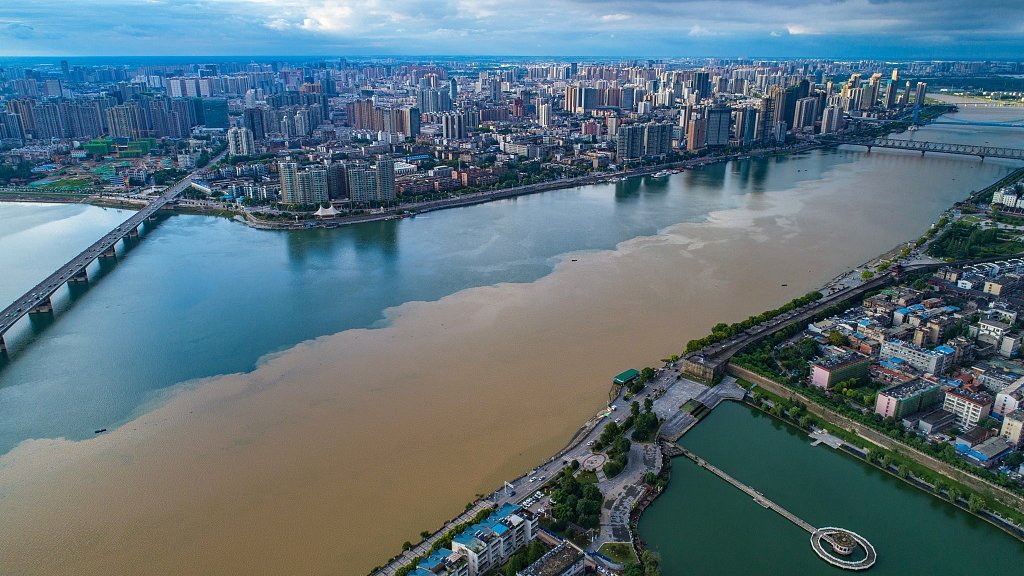 Two Rivers Meet But Dont Mix