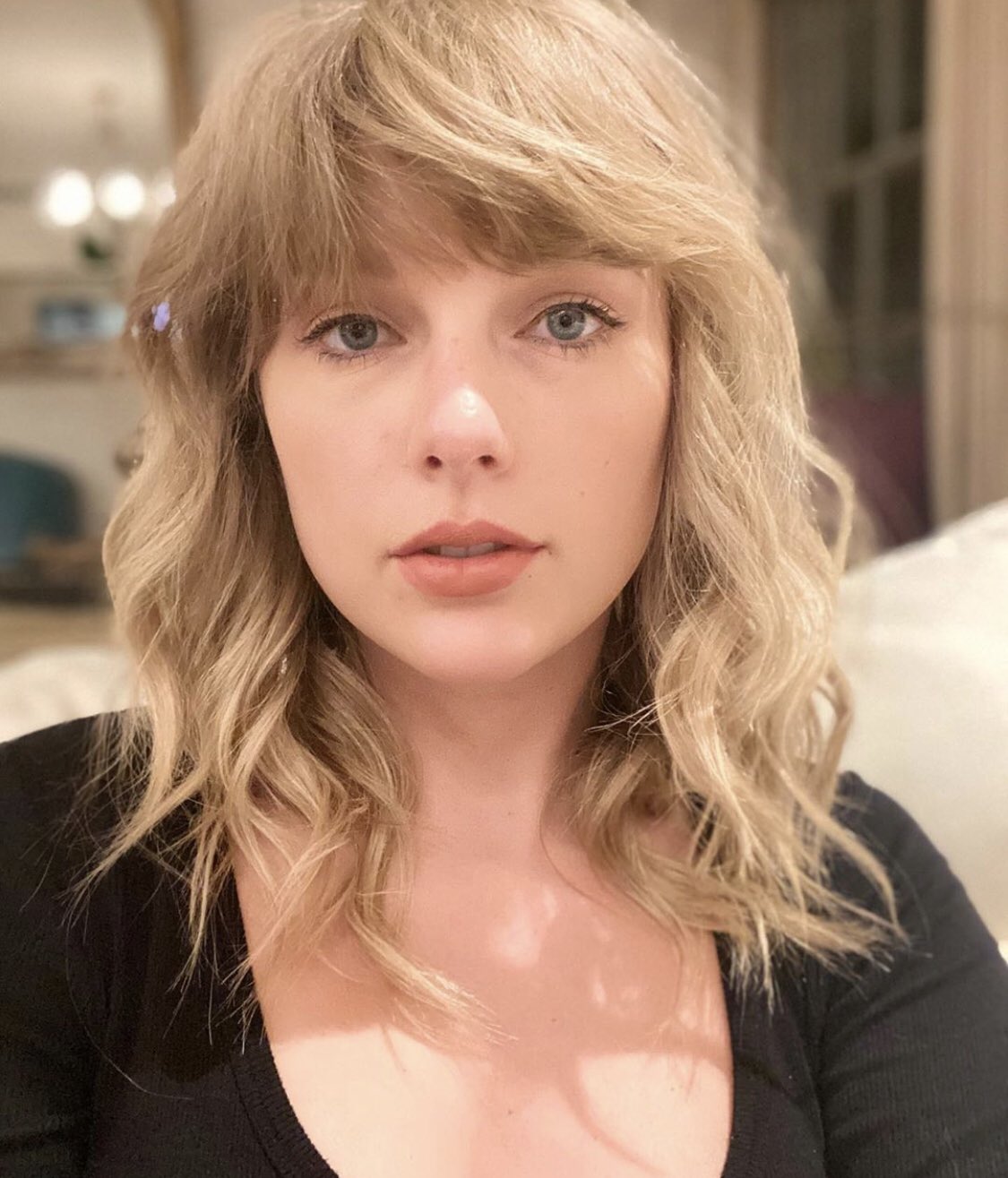 Taylor Swift Forehead