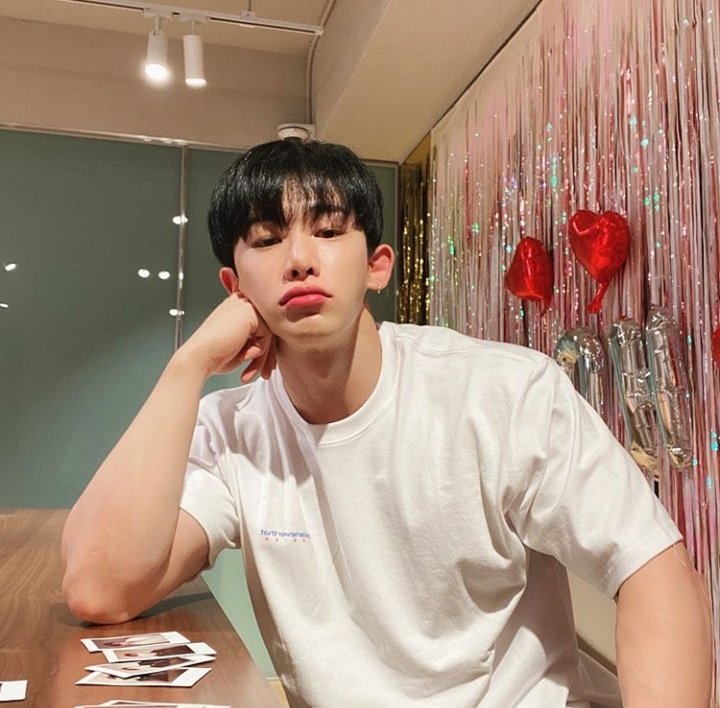 Hyungwonho on Twitter: "200629 Wonho Instagram update H.B.D WENEE🍰🎂🎉🎉🐰💕 น่ารักแบบนี้จะไม่รักได้ ...