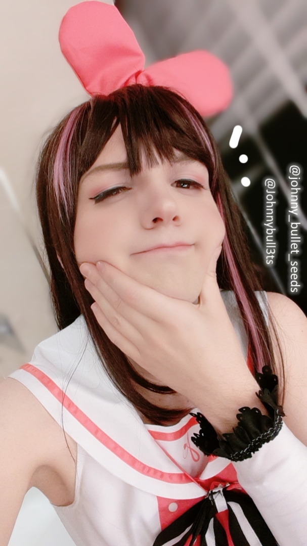 Twoucan - Johnny Bullets (@Johnnybull3ts)