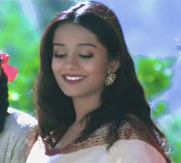 Amrita Rao In Vivah In Saree
