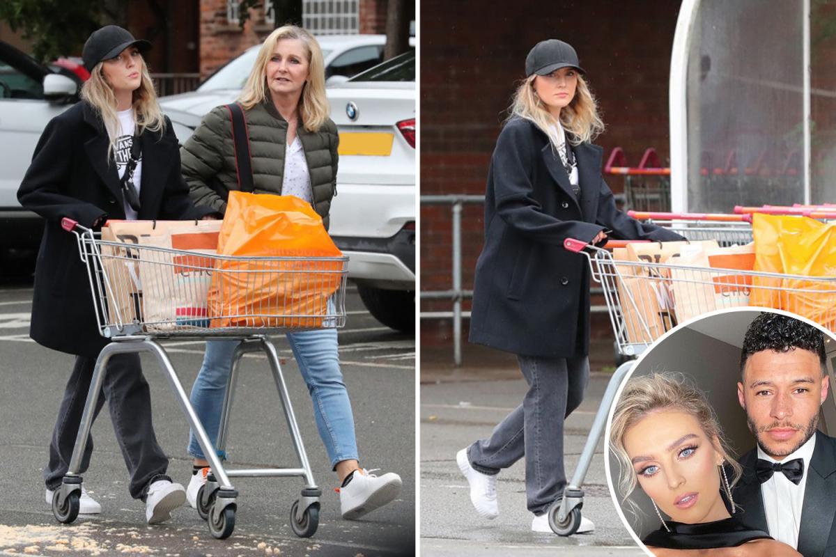 Perrie Edwards spotted shopping with partner Alex Oxlade-Chamberlain's ...
