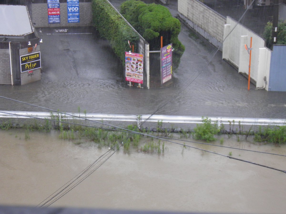 【大雨の影響】福岡県久留米市の各地で冠水・浸水被害避難勧告も発令「2年前とまったく同じ」 Page2 まとめまとめ