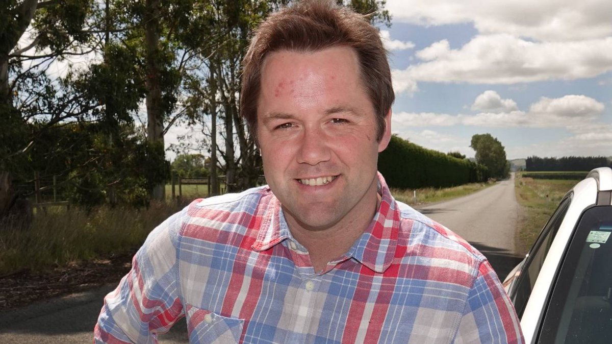 National MP Hamish Walker admits passing on leaked Covid-19 patient ...