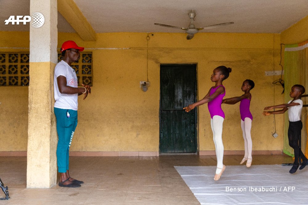 Nigeria academy looks to spread ballet among Lagos poor. Photo essay by AFP's Benson Ibeabuchi ...