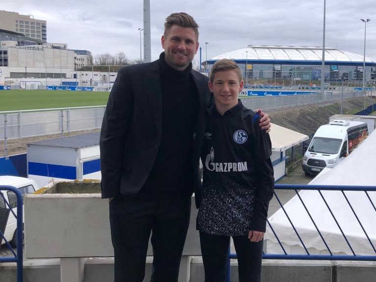 Evan Rotundo signs for Schalke 04 : r/ussoccer