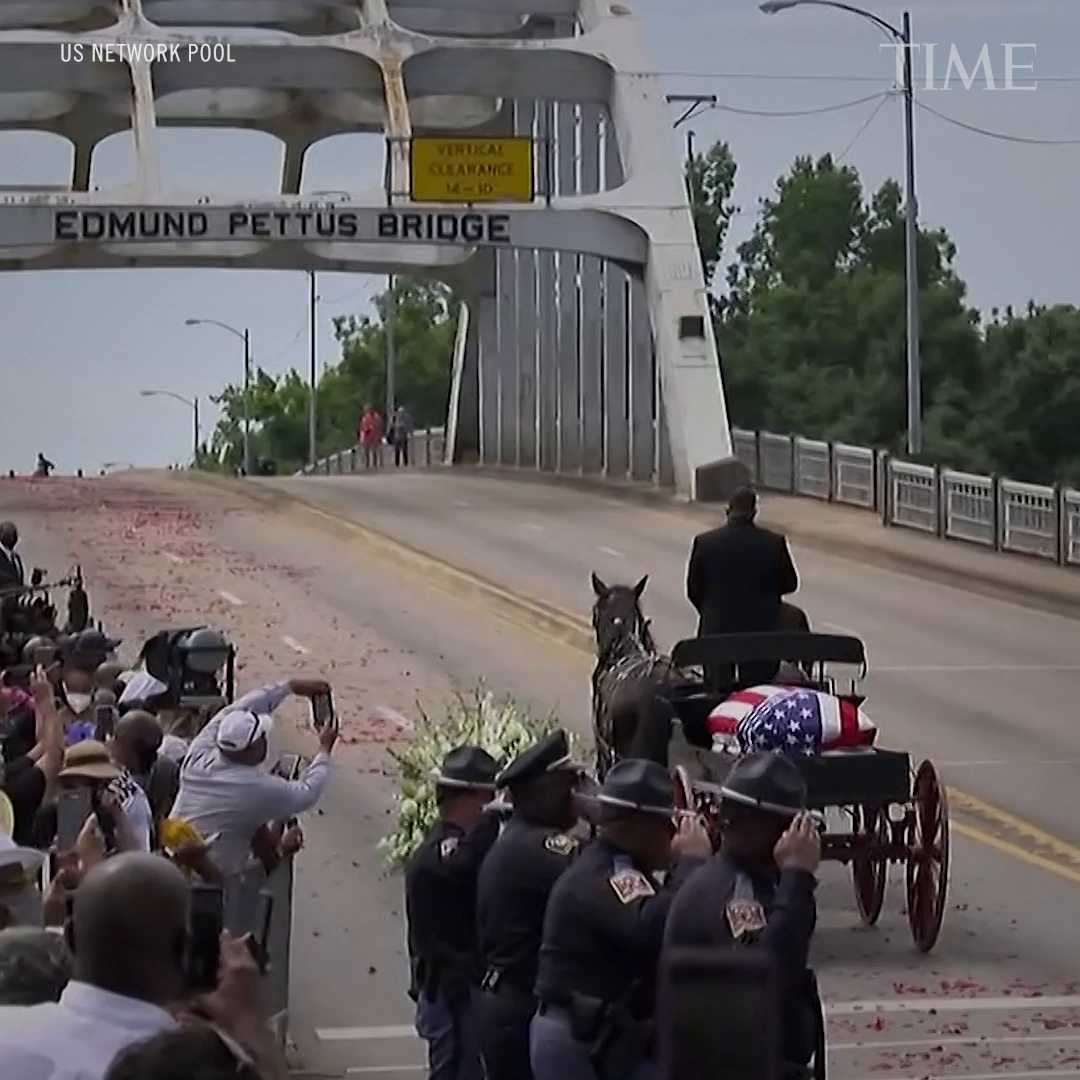 Body of U.S. Rep. John Lewis, civil rights icon, crosses landmark Selma ...