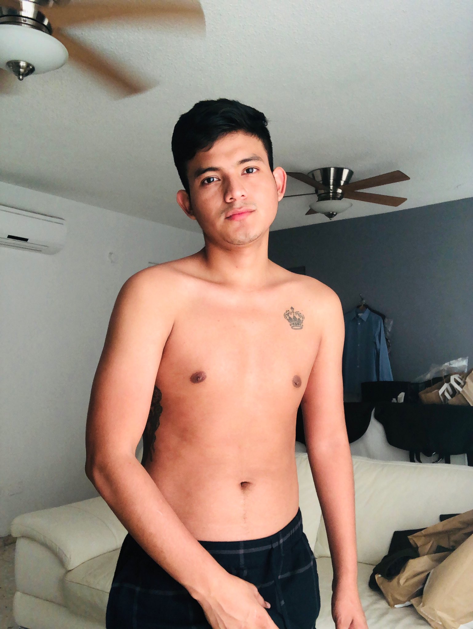 VERGAS Y CHACALES MX +🔞🔞 on Twitter: "Rt 🔄 si te encantan los chavitos así de vergones 🤤 @verga ...