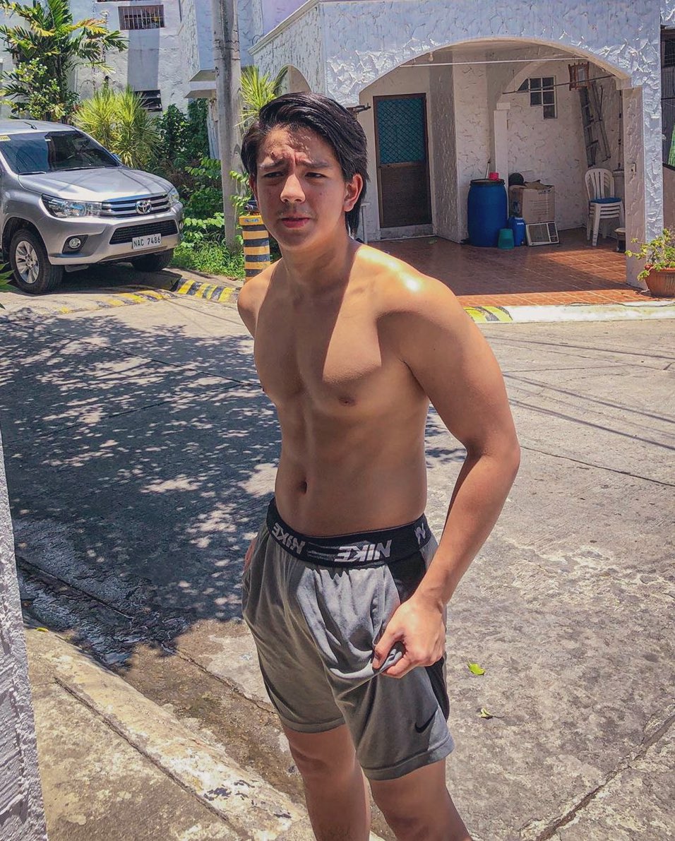 THE JAKOL DIARY on Twitter: "STRUT IT OUT, WALK A MILE. SERVE IT ANCIENT CITY STYLE... 👊🏻💦…